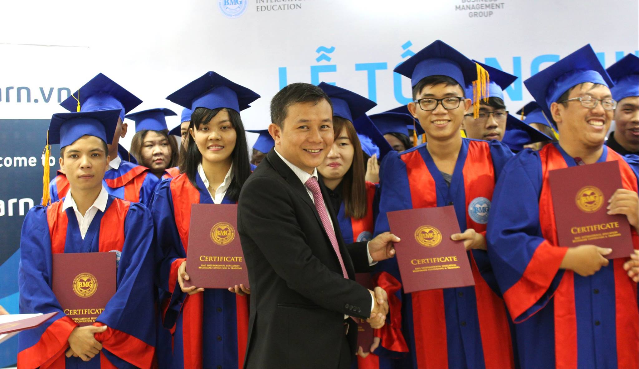 Đào tạo - David Tan Nguyen